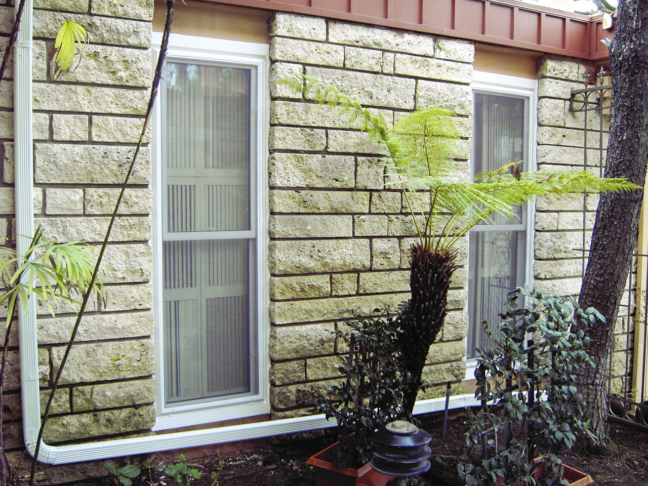 Single Hung Windows - California Deluxe Windows CDW